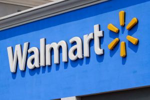 Viral video shows fight inside Indianapolis Walmart